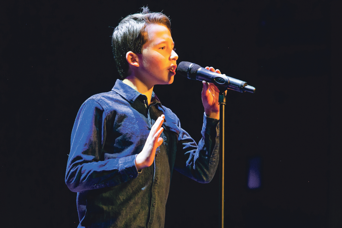 Singing comedian shines at Jews Got Talent! - Jewish News