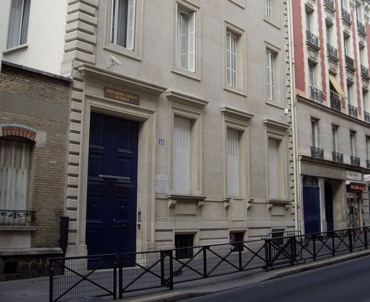 French Jews protest synagogue bombing suspect's release without trial ...