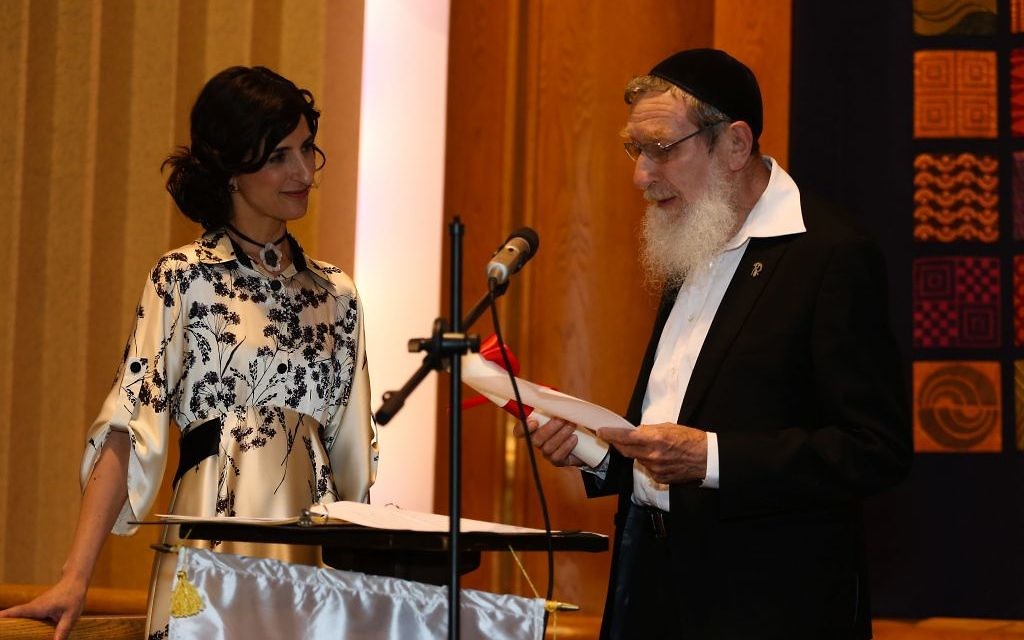 Dina Brawer is ordained as UK's first Orthodox female rabbi | Jewish News