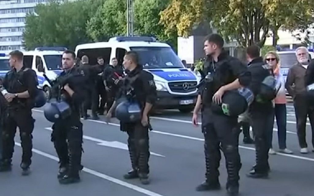Neo-Nazis attack kosher restaurant, shouting 'Get out of Germany you ...