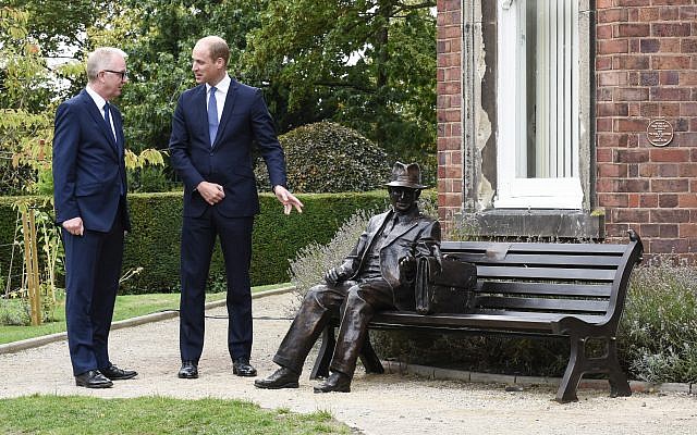 Prince William unveils statue of British spy Frank Foley, who saved ...