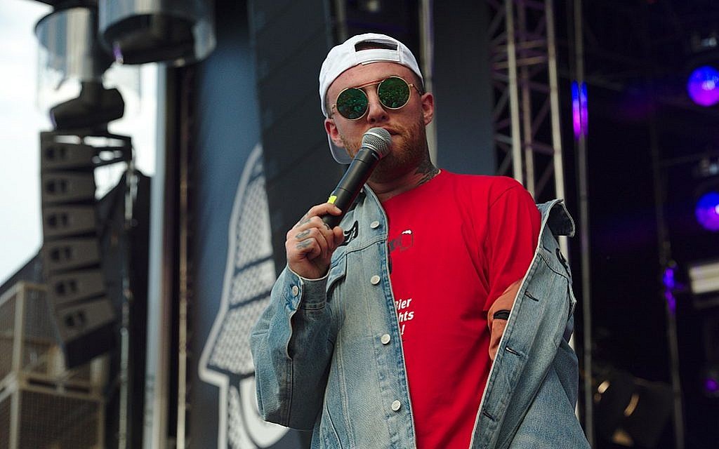 Ariana Grande starts tour with tribute to late Jewish rapper Mac Miller ...