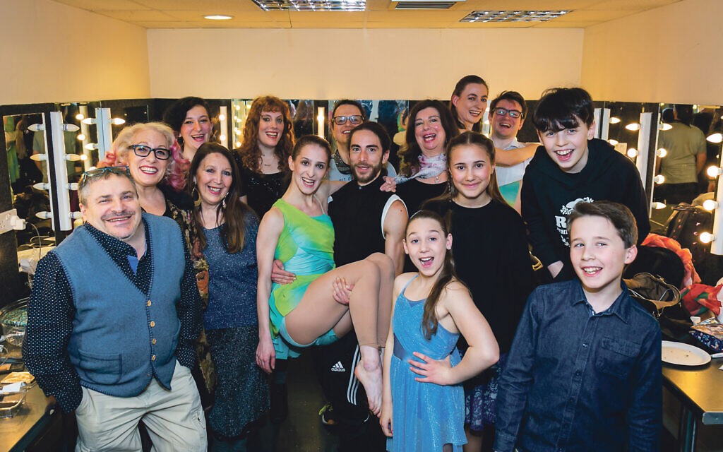 Singing comedian shines at Jews Got Talent! - Jewish News