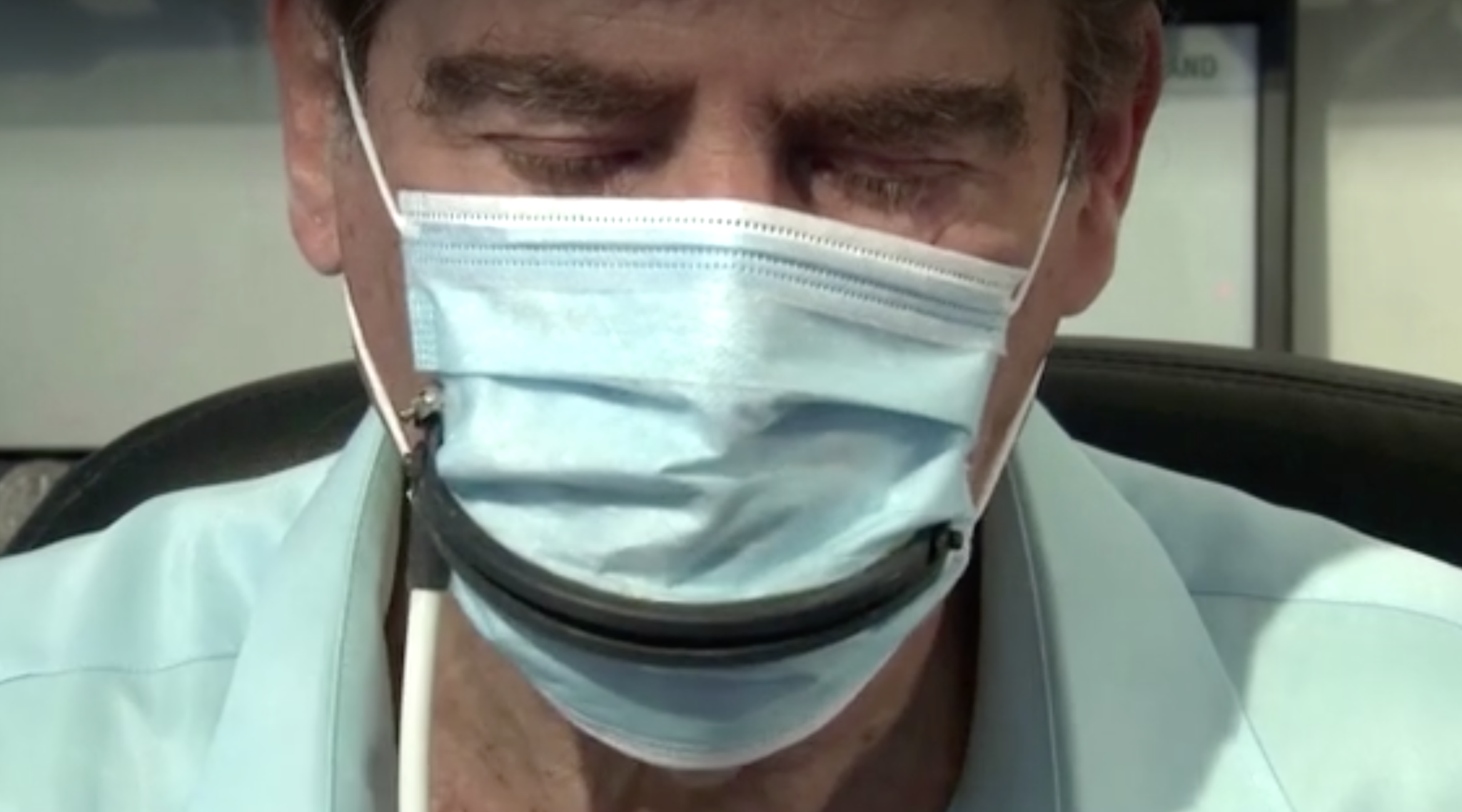 Israeli inventors create face mask with slot for eating in public ...