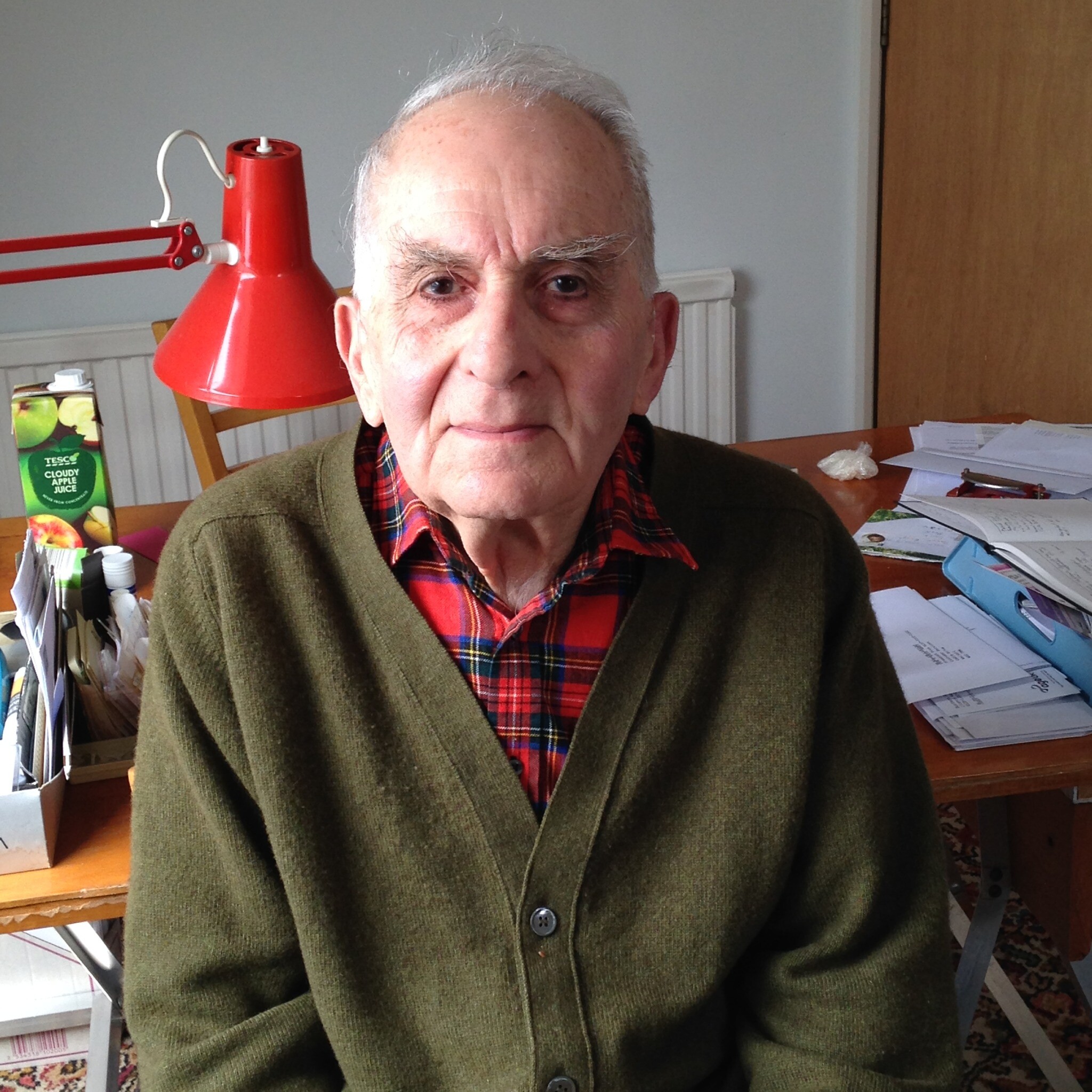 Beloved Holocaust orphan Frank Bright dies, aged 94 - Jewish News