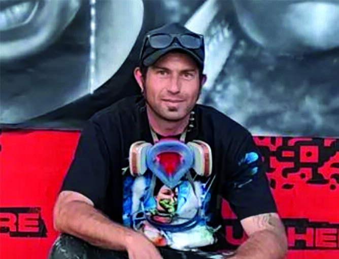 Iconic Israeli street artist offers his work on loan to UK venues ...