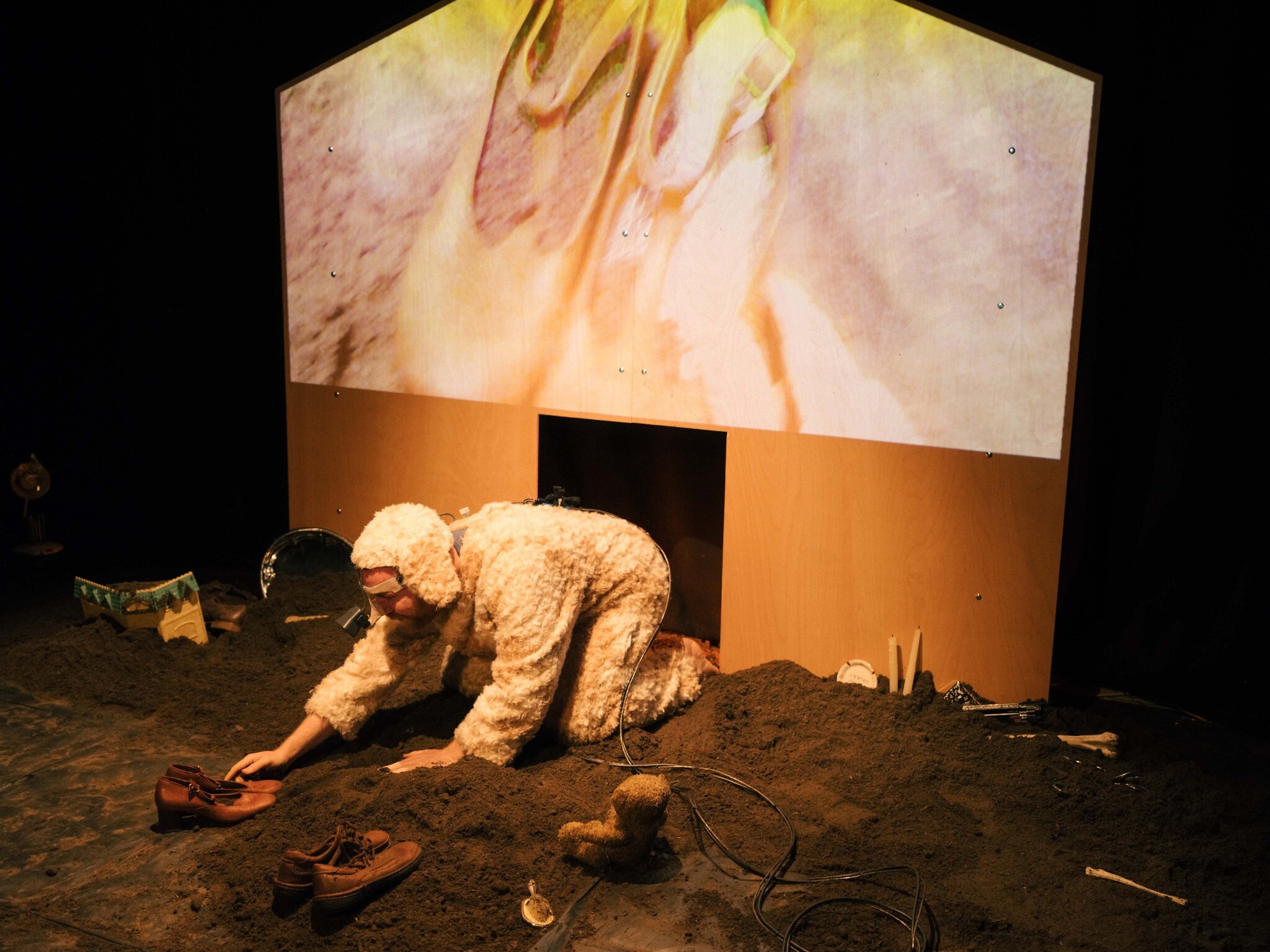 New play depicts Holocaust through the eyes of a dog - Jewish News