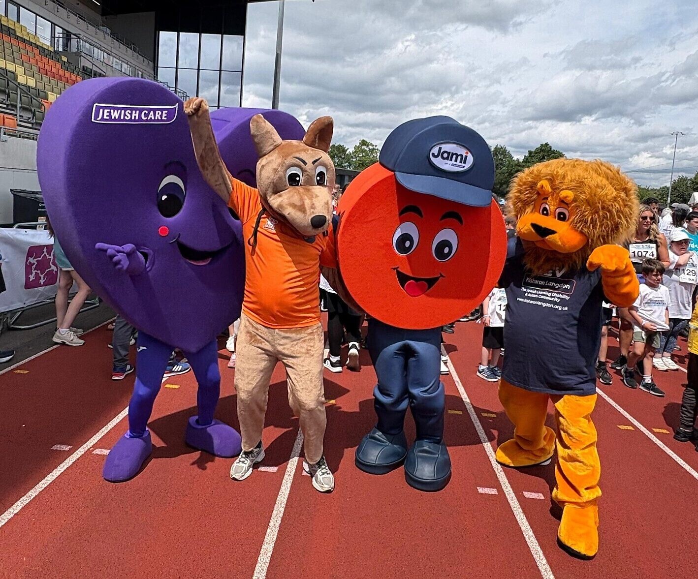 Miles of smiles! Maccabi GB Community Fun Run attracts record-breaking ...