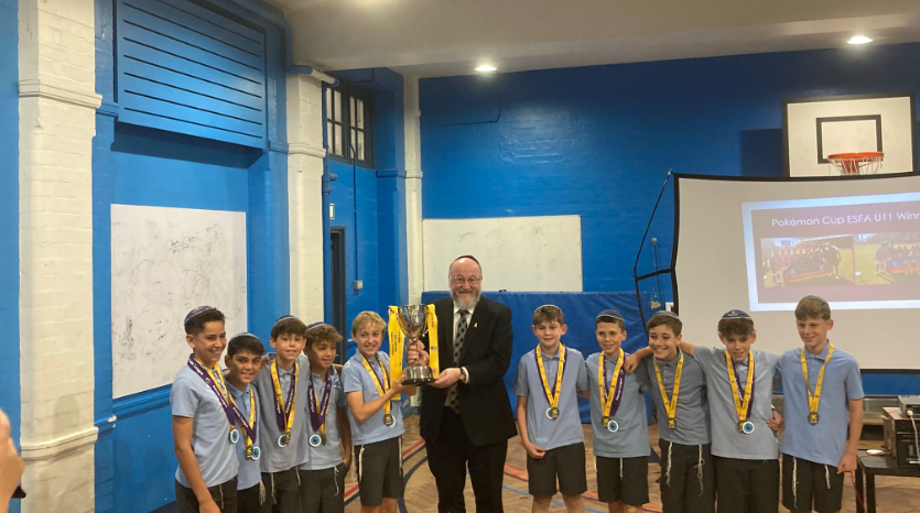 Chief Rabbi joins Wolfson Hillel to celebrate 'historic' doubles ...