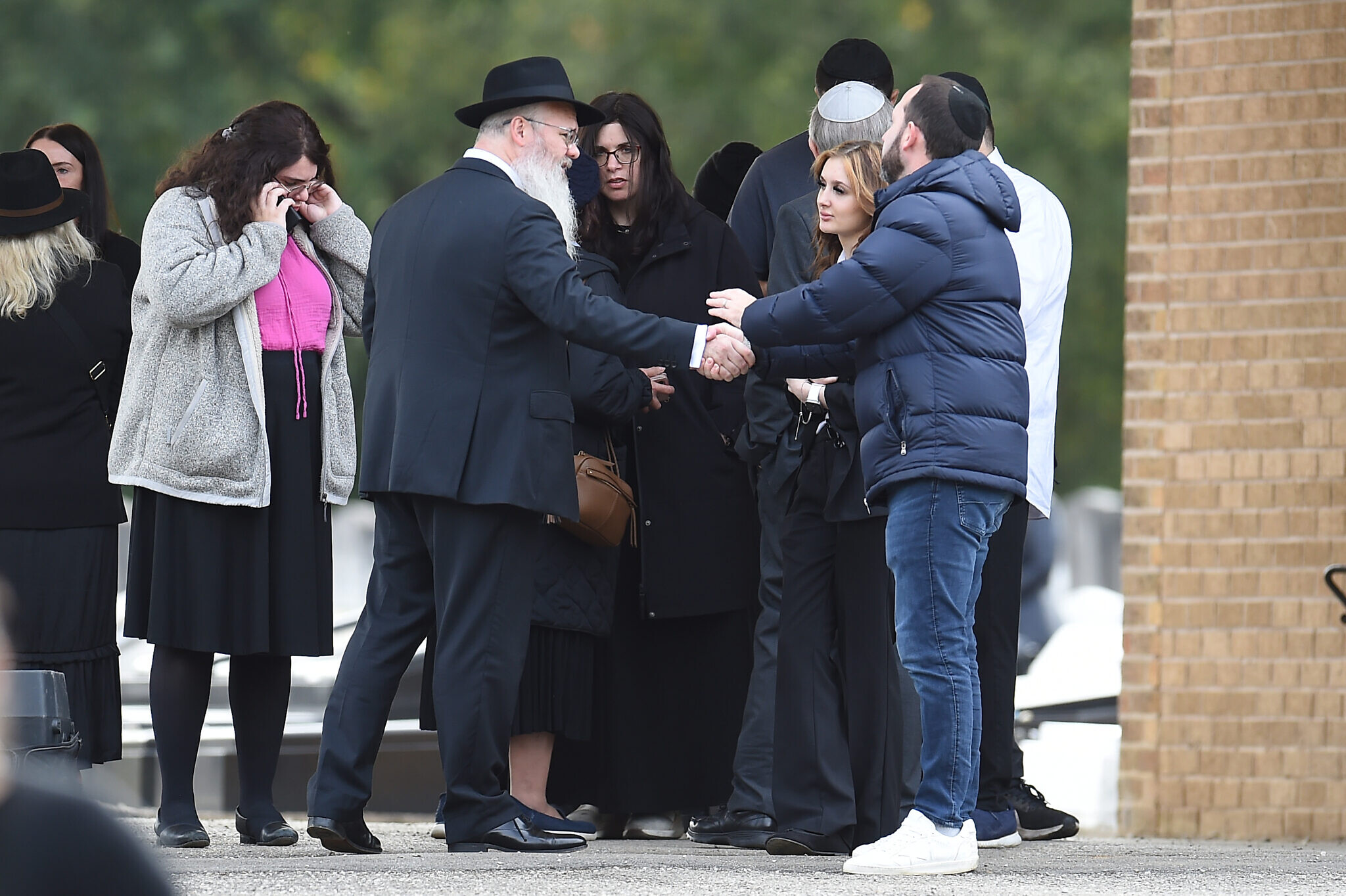 ‘Quiet man who became a hero’: Mourners honour synagogue victim Adrian ...