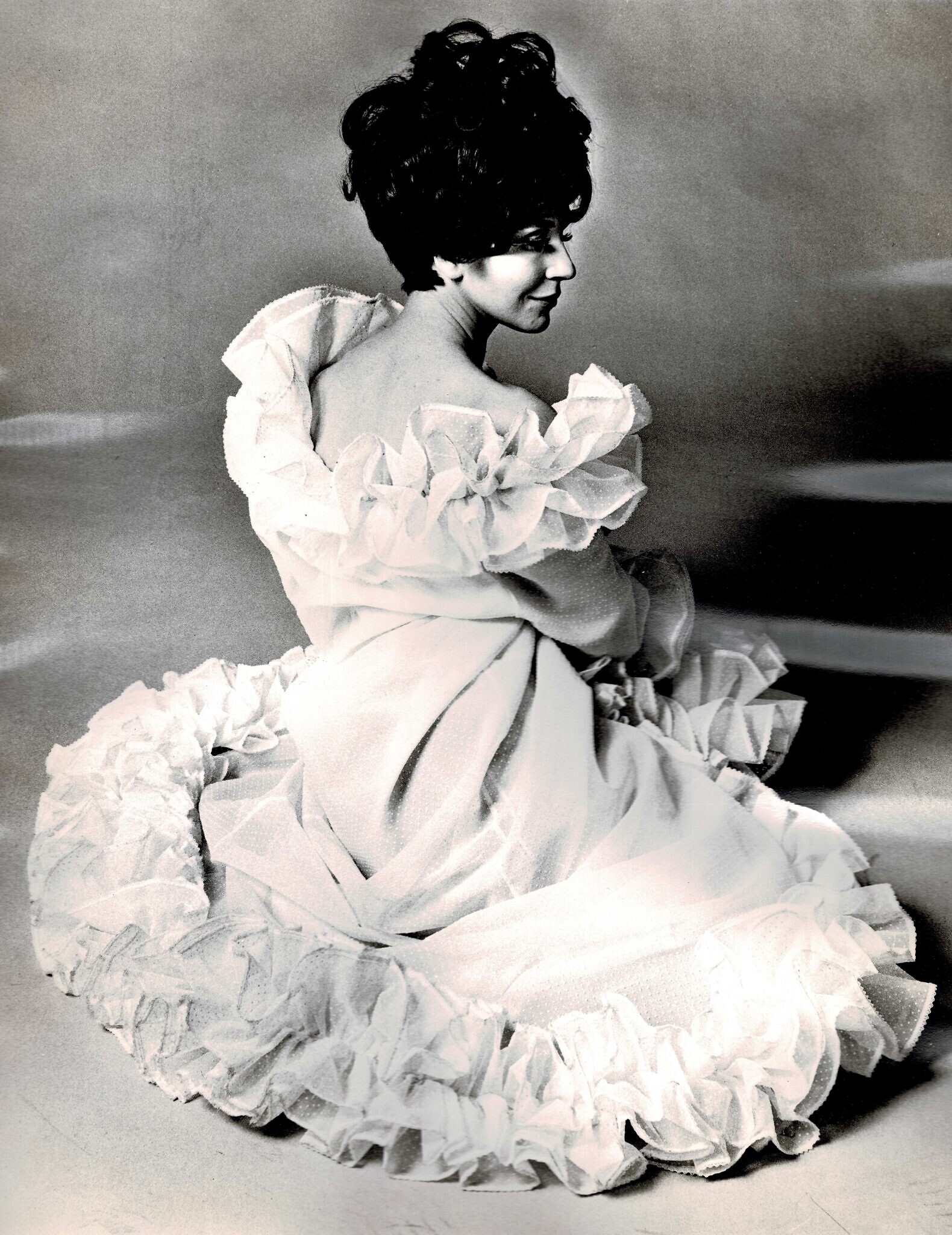 Artefacts belonging to Fenella Fielding go on show in London - Jewish News