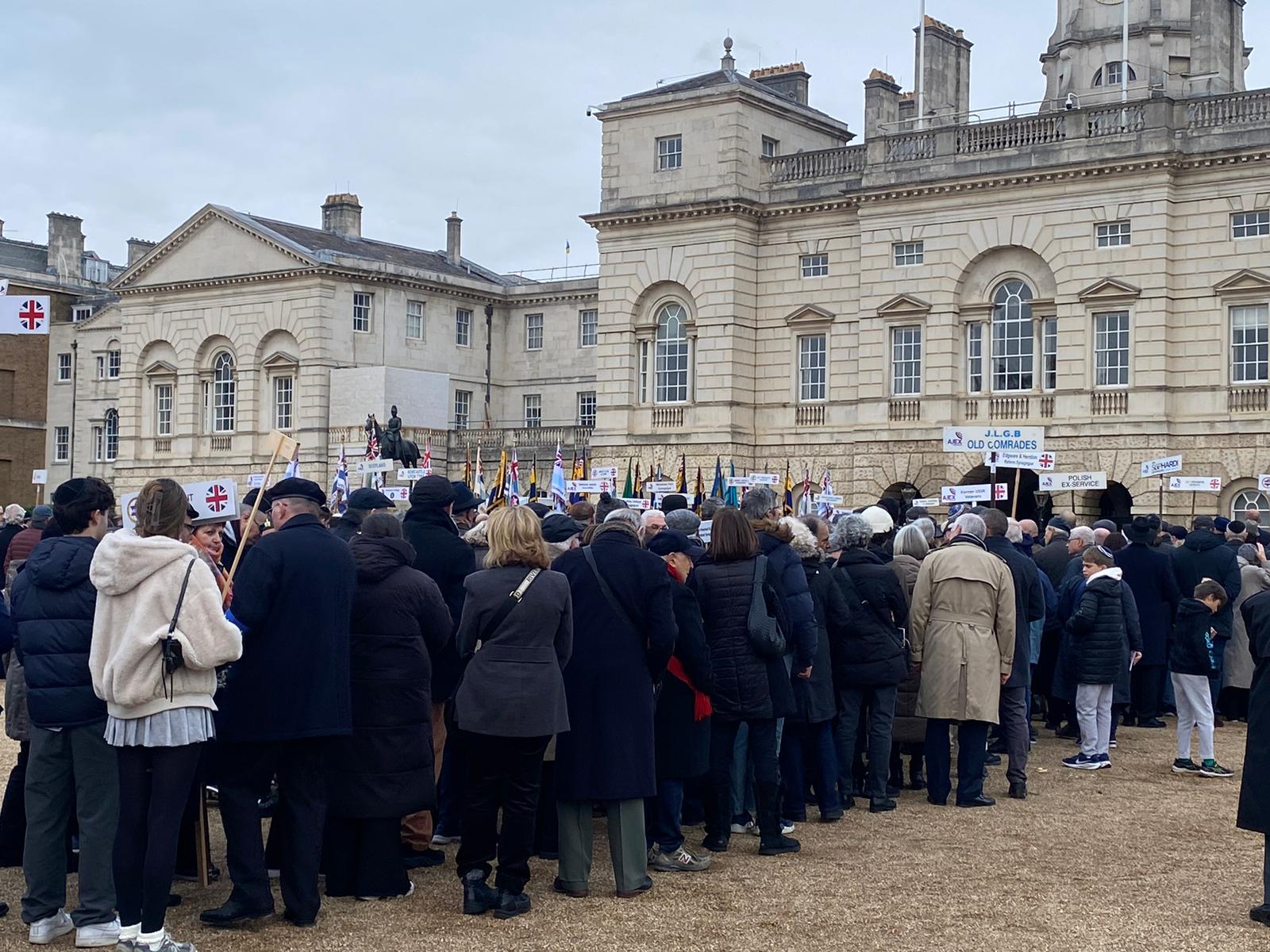Thousands mark 80 years since end of WWII at AJEX remembrance parade ...