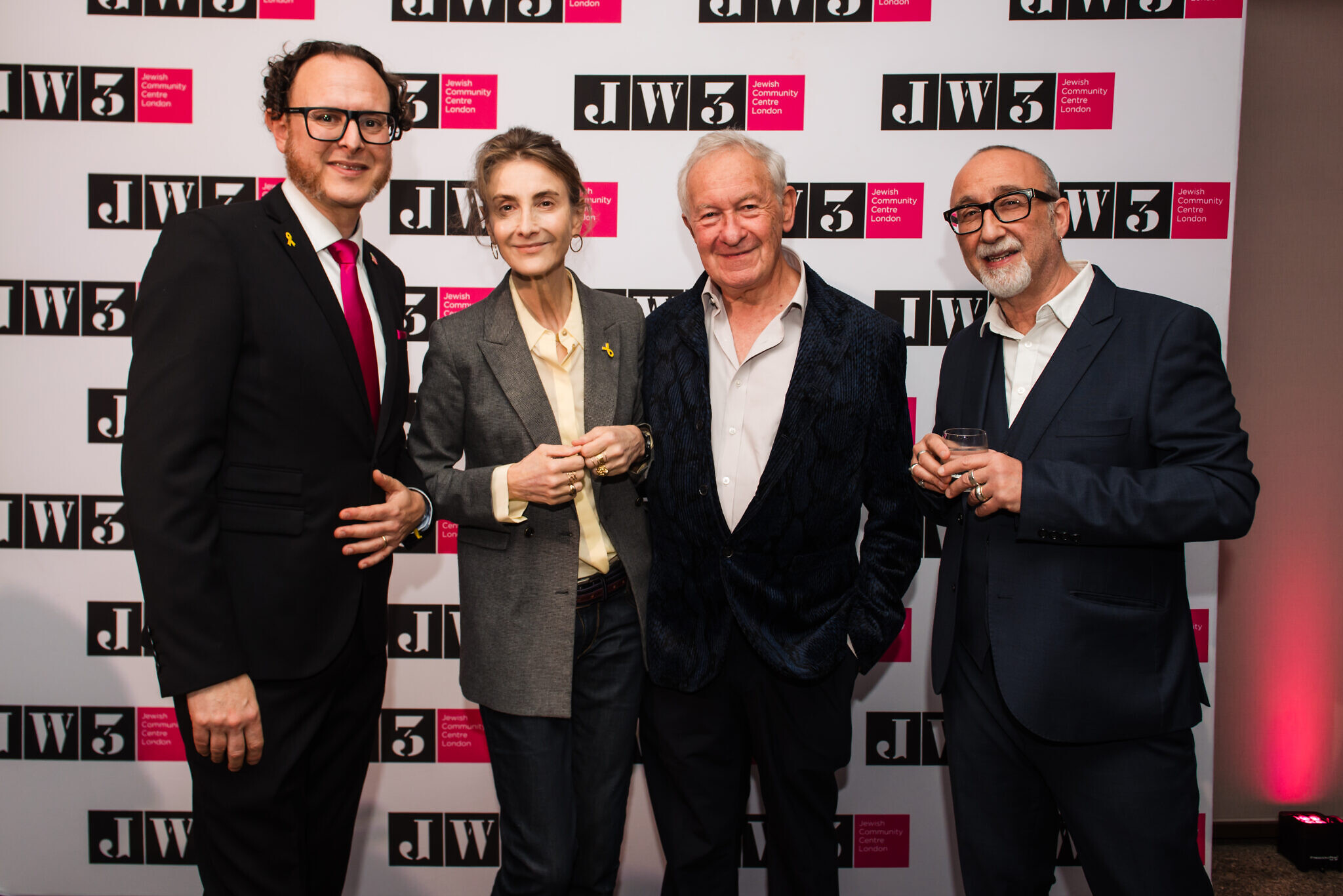 'A place simultaneously heimishe and heroic': Simon Schama headlines ...