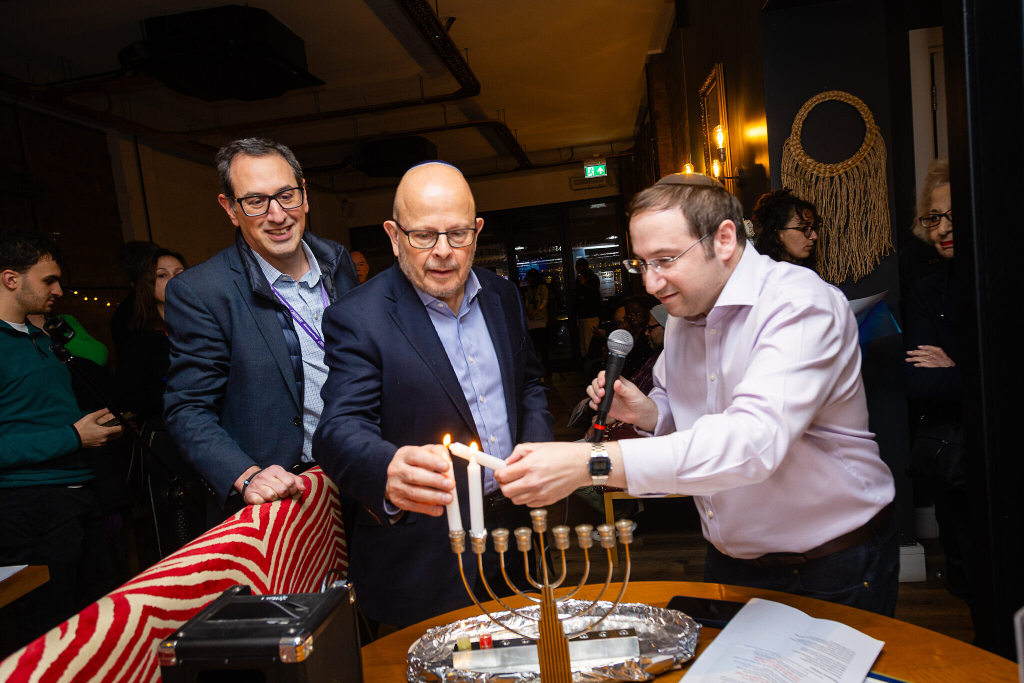 'A place simultaneously heimishe and heroic': Simon Schama headlines ...