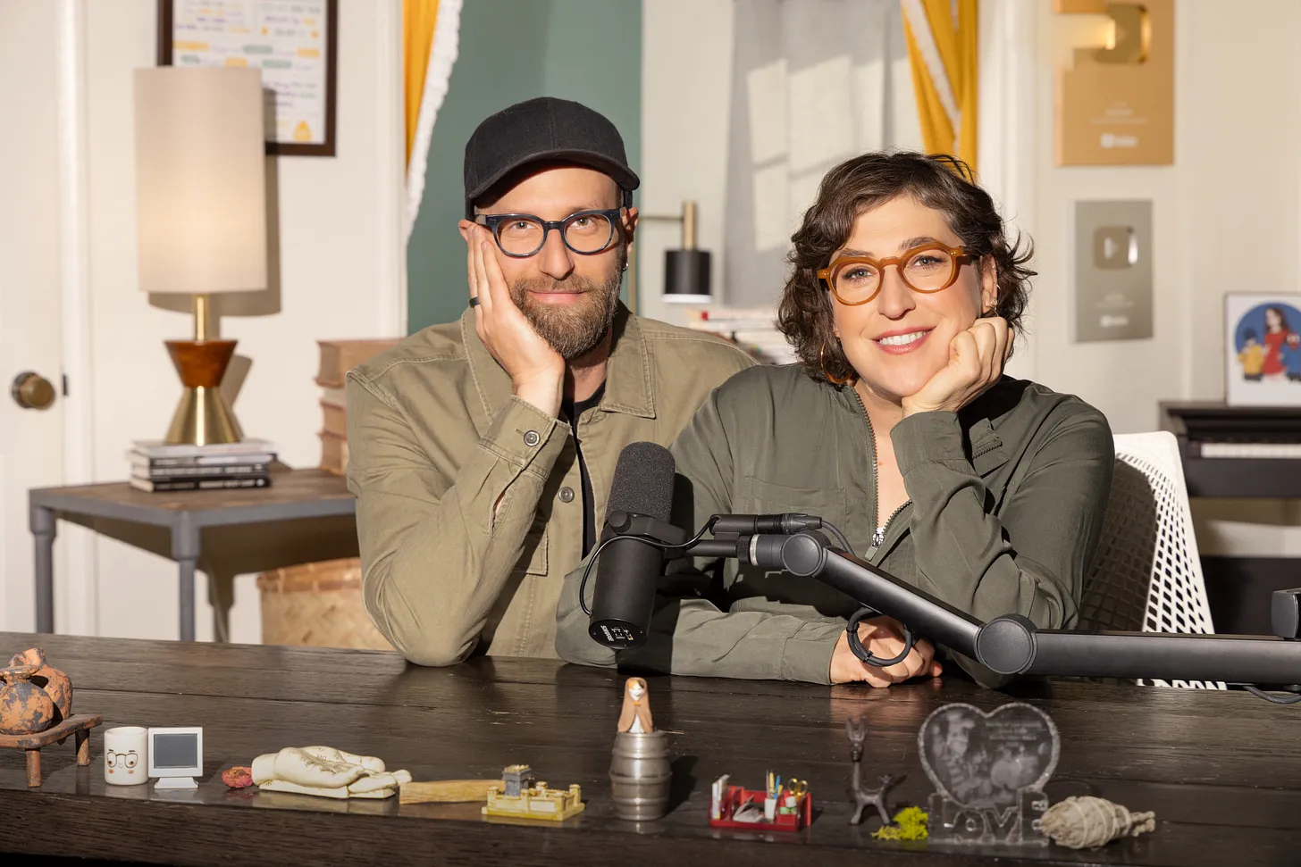 Mayim Bialik's 'Big Bang Theory' on Jewish pride - Jewish News