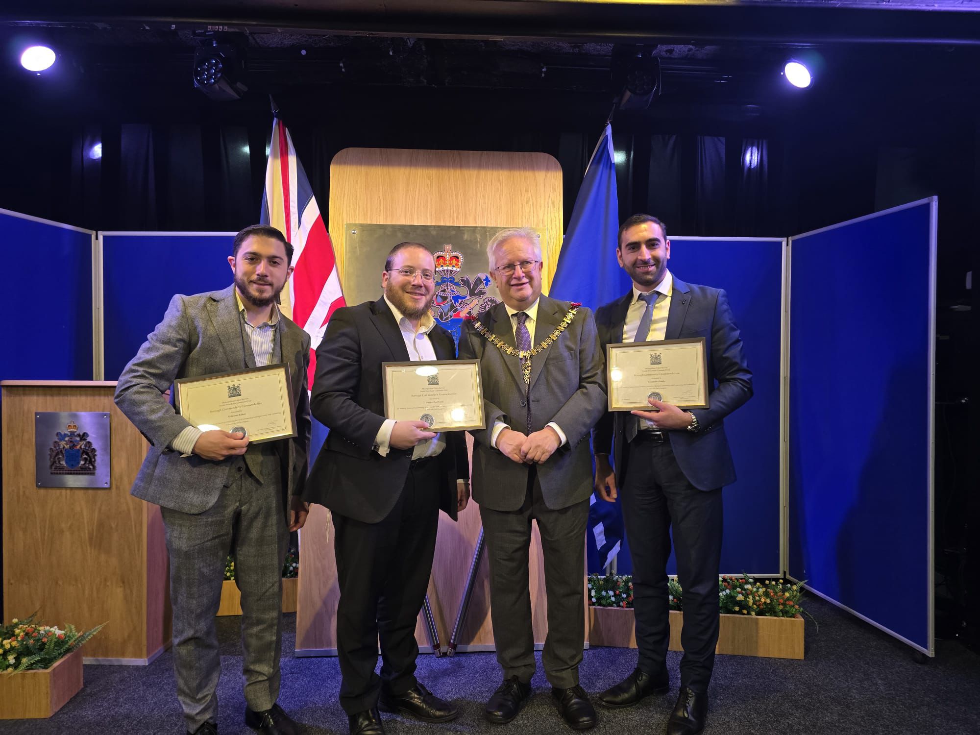 'A place simultaneously heimishe and heroic': Simon Schama headlines ...