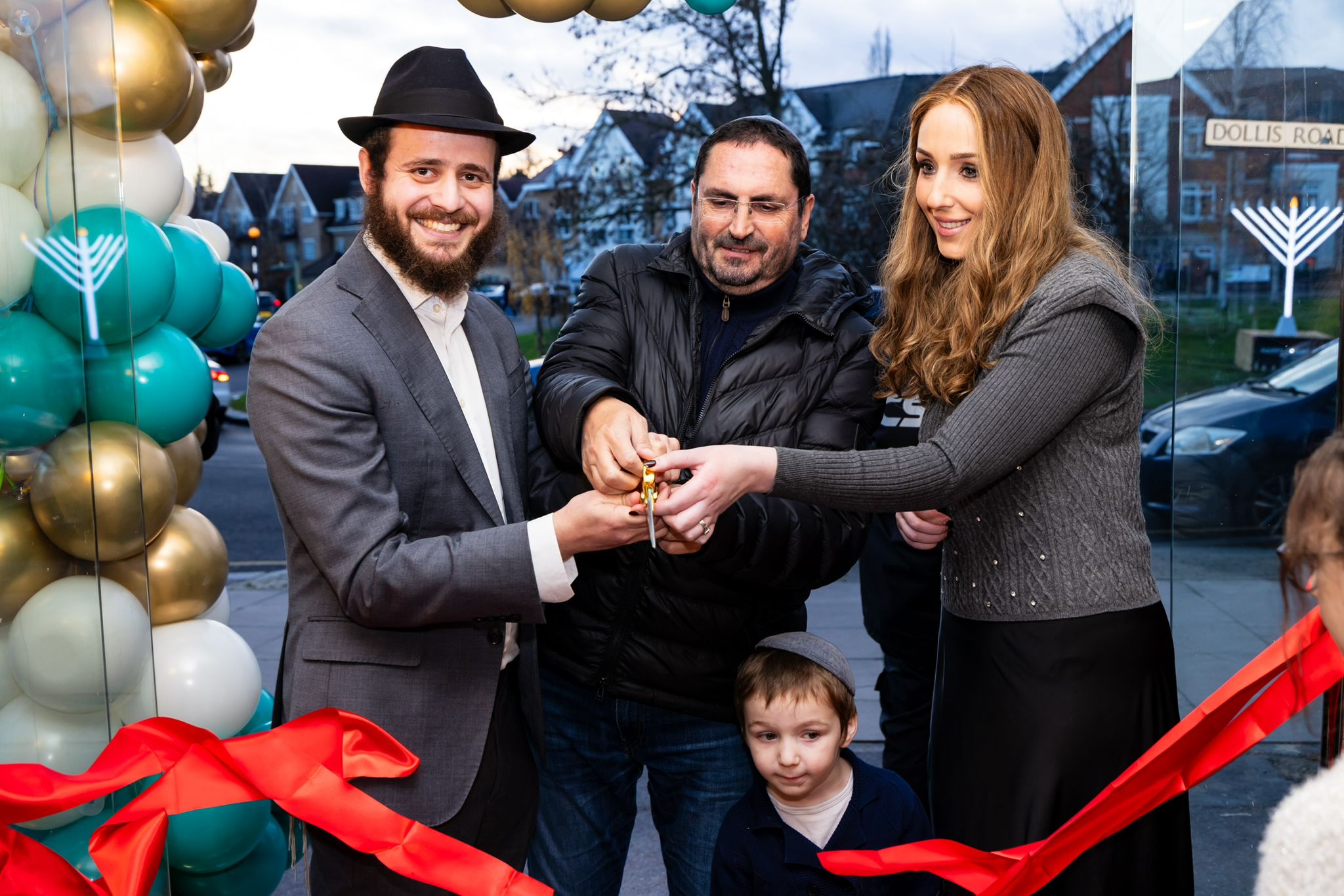 'A place simultaneously heimishe and heroic': Simon Schama headlines ...