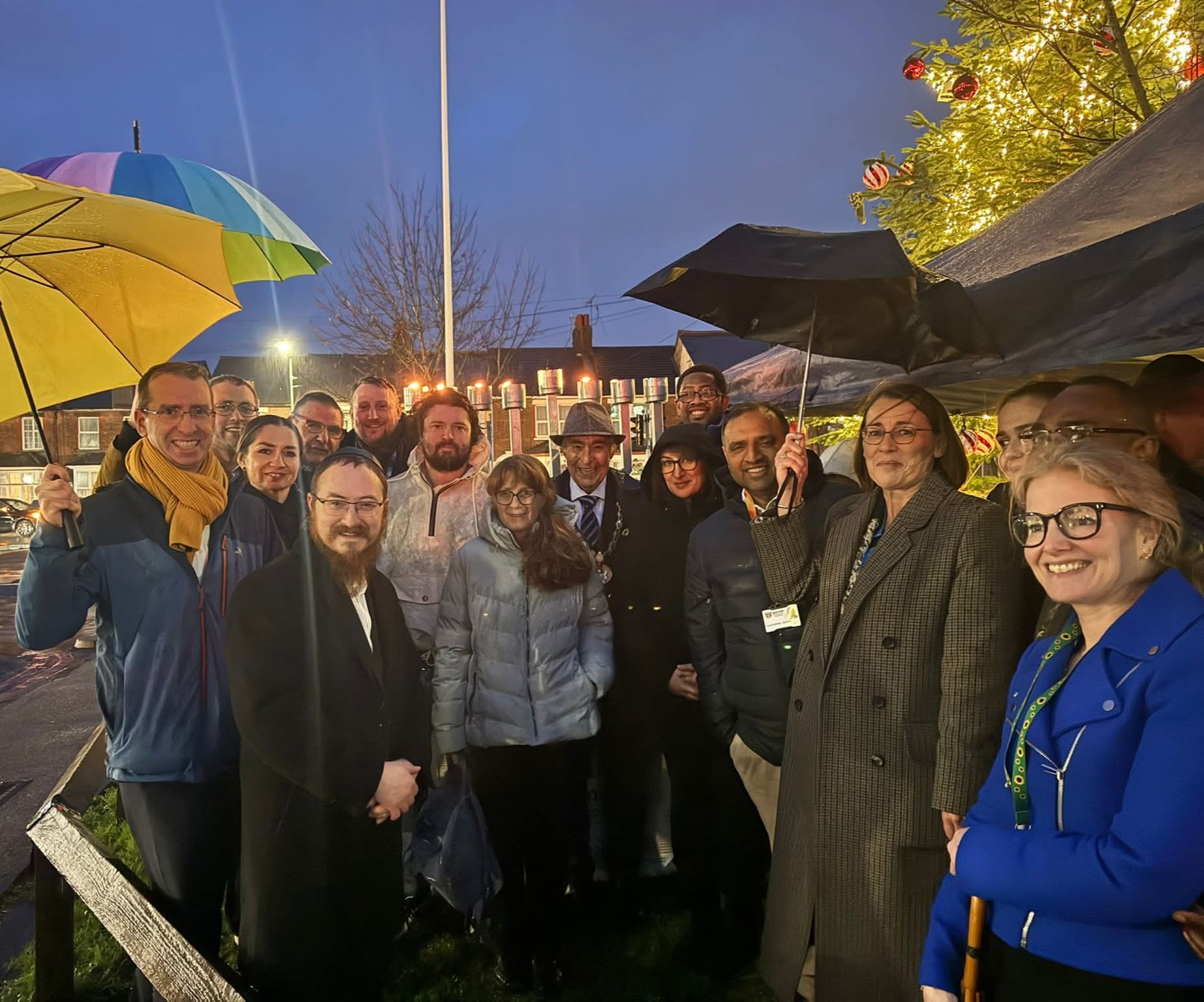 The same (day) but oh so different: Christmas and Chanukah - Jewish News