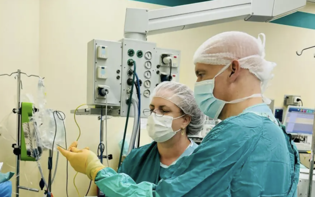 Israeli doctors save unborn baby with pioneering in-womb surgery ...